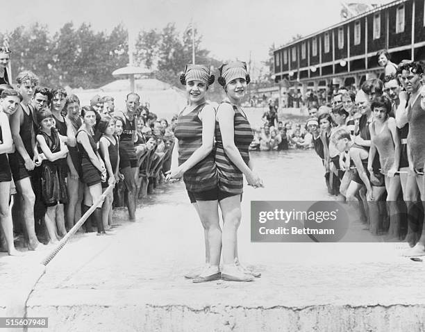 New Siamese Twins Photos And Premium High Res Pictures Getty Images