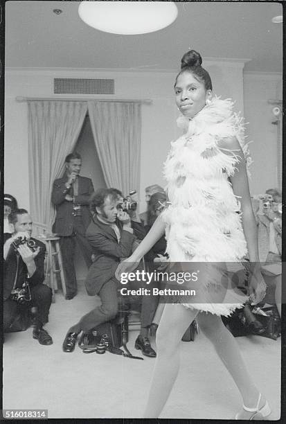 Bill Blass New York Photos And Premium High Res Pictures Getty Images