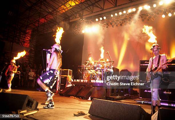 17328 Red Hot Chili Peppers Photos And High Res Pictures Getty Images