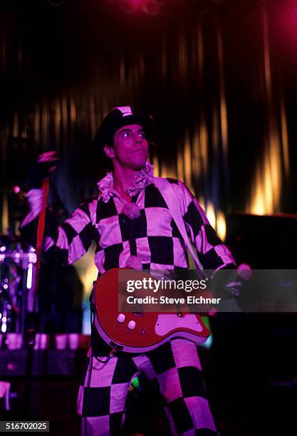 Anthony Kiedis 1991 Photos And Premium High Res Pictures Getty Images