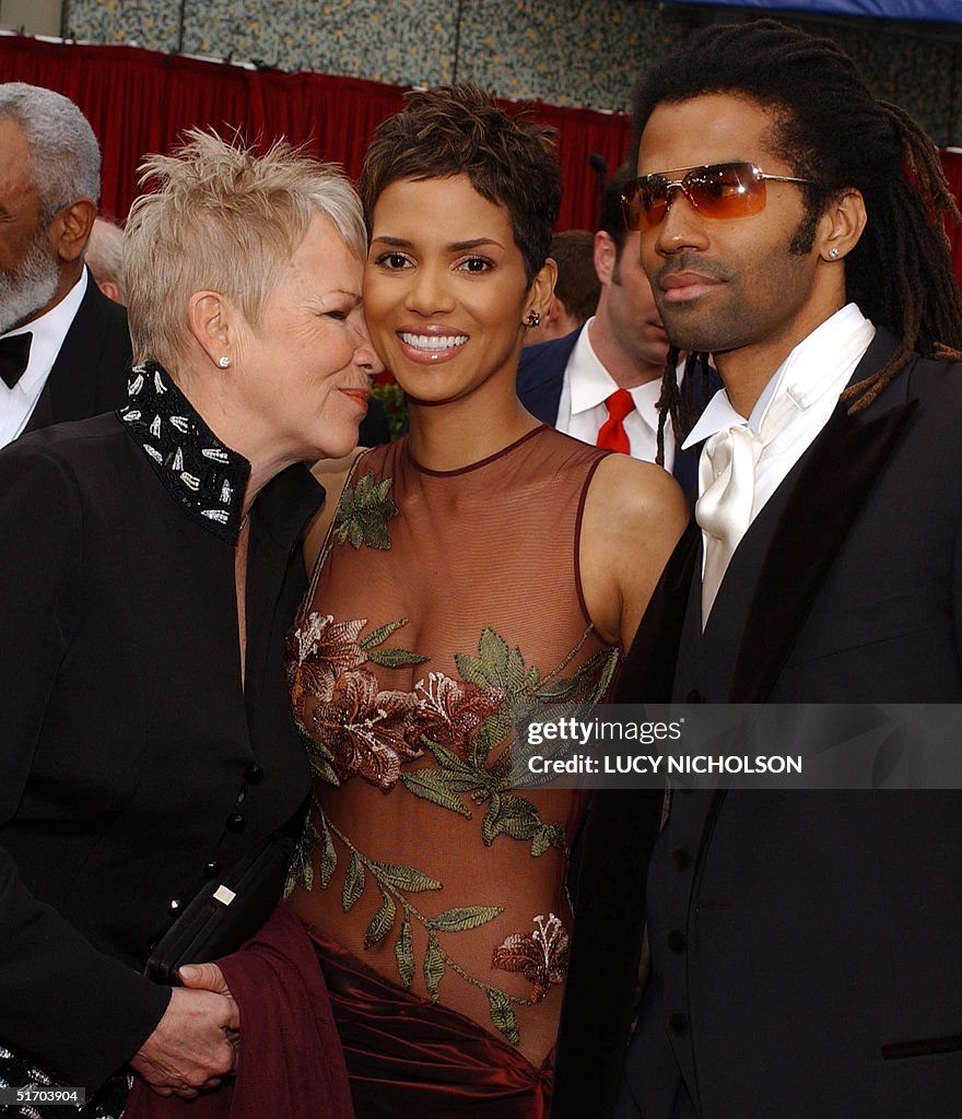 Us Actress Halle Berry Arrives With Her Mother Judy And Her Husband News Photo Getty Images