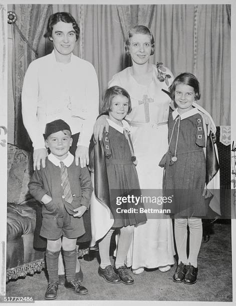 Aimee Semple Mcpherson Evangelist Photos and Premium High Res Pictures ... Aimee Semple Mcpherson Evangelist Photos and Premium High Res Pictures ...