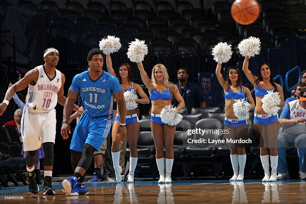 The Oklahoma City Thunder Dancers Perform During An Nba D League Game News Photo Getty Images