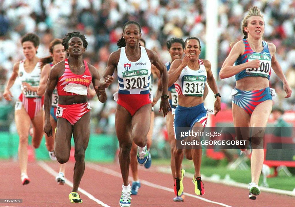 Svetlana Masterkova From Russia Leads The Pack Ahead Of Ana Fidelia