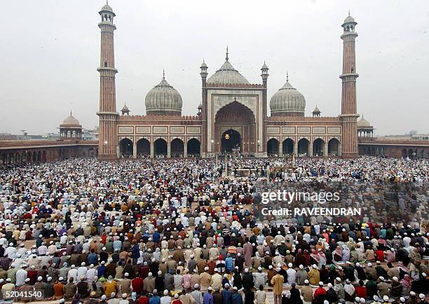 30 Muslims Across The World Celebrate Eid Al Azha Stock Photos, High ... 30 Muslims Across The World Celebrate Eid Al Azha Stock Photos, High ...
