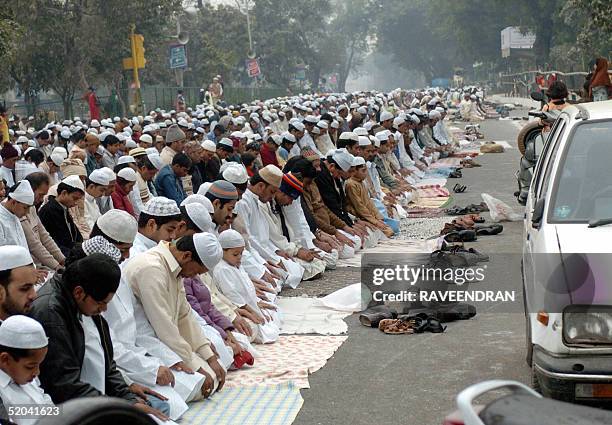 30 Muslims Across The World Celebrate Eid Al Azha Stock Photos, High ... 30 Muslims Across The World Celebrate Eid Al Azha Stock Photos, High ...