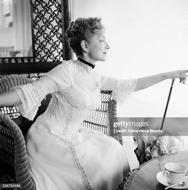 Helen Hayes Actress Photos And Premium High Res Pictures Getty Images