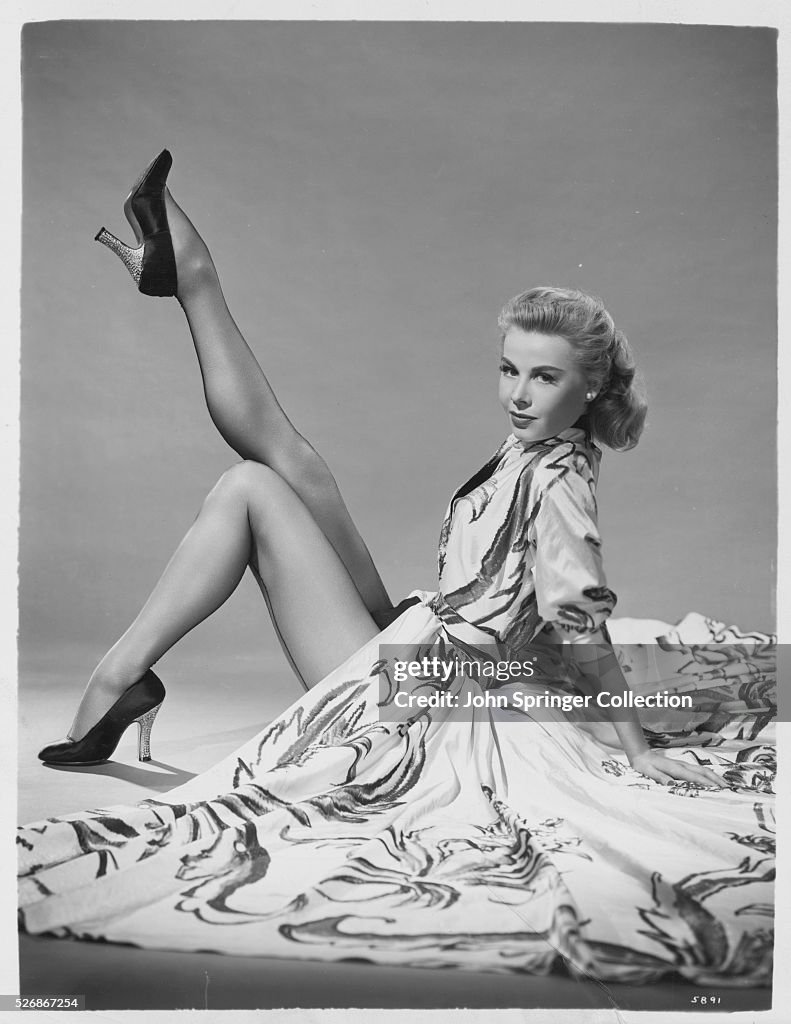 Actress Vera Ellen Posing With Legs In The Air Photo Dactualité Getty Images