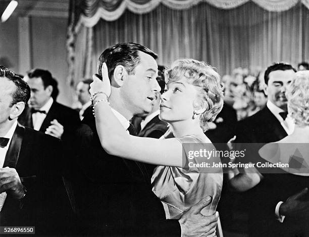 Shirley Maclaine 1959 Photos And Premium High Res Pictures Getty Images