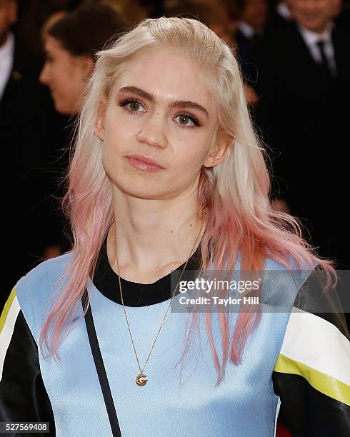 Grimes Music Photos And Premium High Res Pictures Getty Images