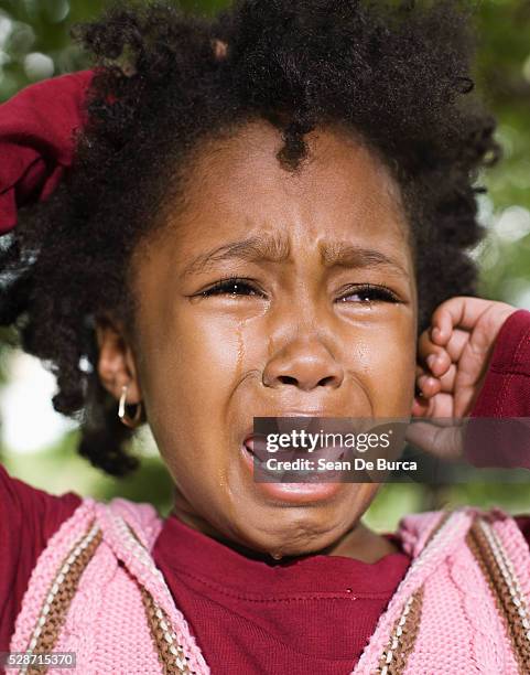 Crying Black Girl Photos Et Images De Collection Getty Images