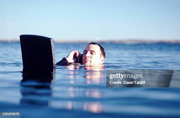 Keeping Your Head Above Water Photos Et Images De Collection Getty Images