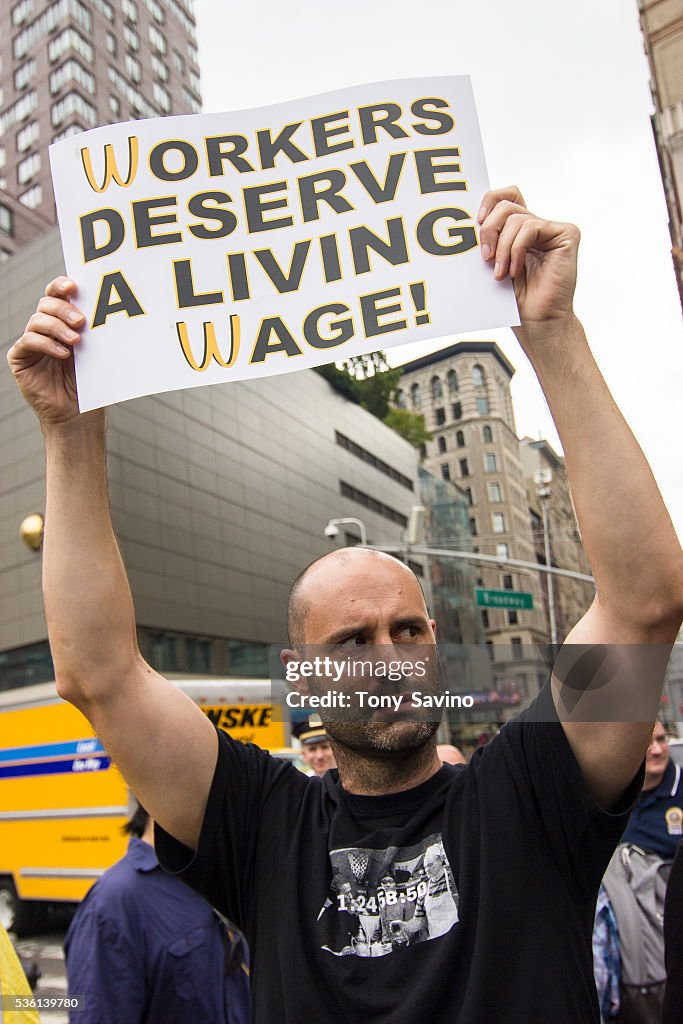 New York City 29 August 2013 Fast Food Workers And Their News