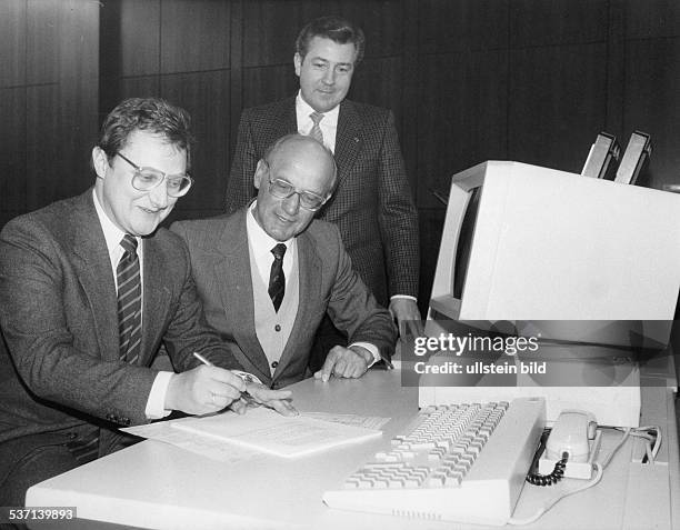 13 Heinz Nixdorf Stock Photos, High-Res Pictures, and Images - Getty Images 13 Heinz Nixdorf Stock Photos, High-Res Pictures, and Images - Getty Images