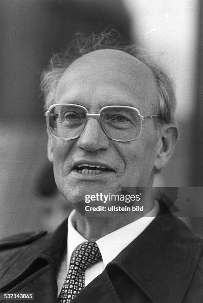 113 Heinz Nixdorf Stock Photos, High-Res Pictures, and Images - Getty ... 113 Heinz Nixdorf Stock Photos, High-Res Pictures, and Images - Getty ...