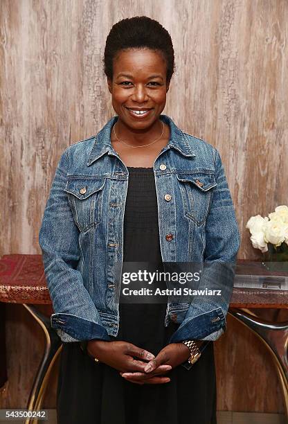 Ziva Meditation Photos and Premium High Res Pictures - Getty Images Ziva Meditation Photos and Premium High Res Pictures - Getty Images