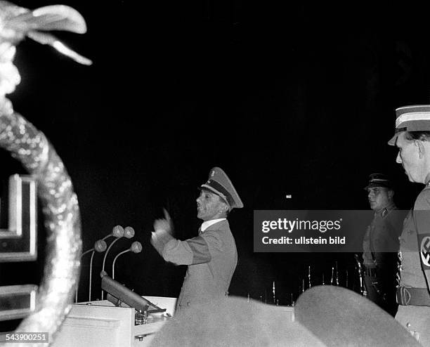 50 Speech Of Joseph Goebbels 1897 1945 Stock Photos, High-Res Pictures ... 50 Speech Of Joseph Goebbels 1897 1945 Stock Photos, High-Res Pictures ...