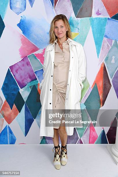 Elizabeth Ann Guttman Photos And Premium High Res Pictures Getty Images