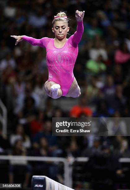 Ashton Locklear Photos Et Images De Collection Getty Images