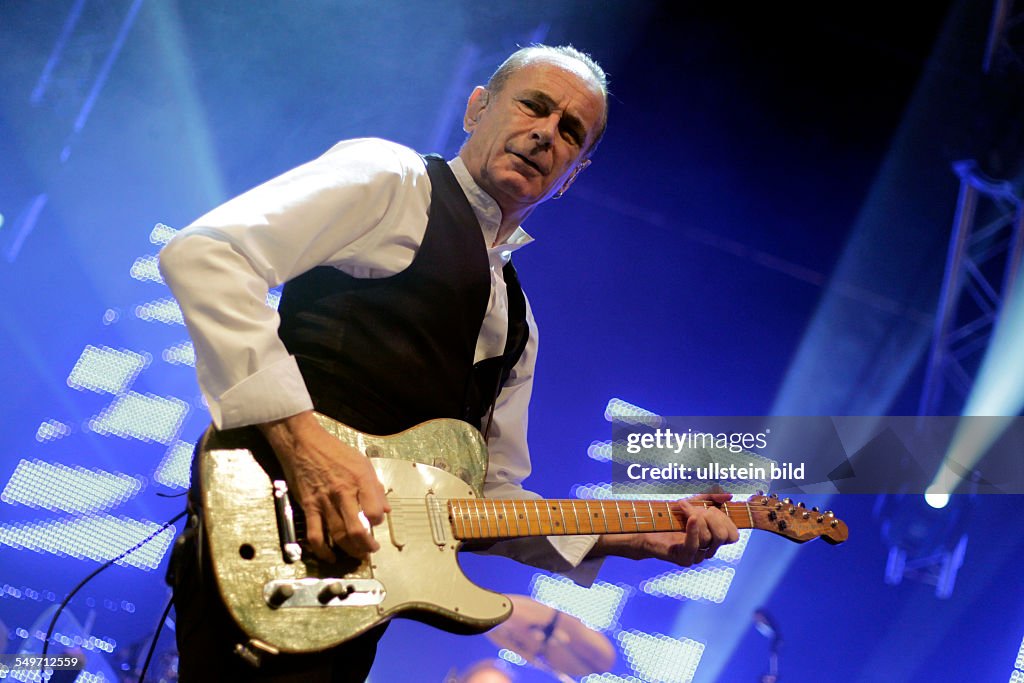 Status Quo Sänger Francis Rossi Auftritt Palladium Köln News Photo