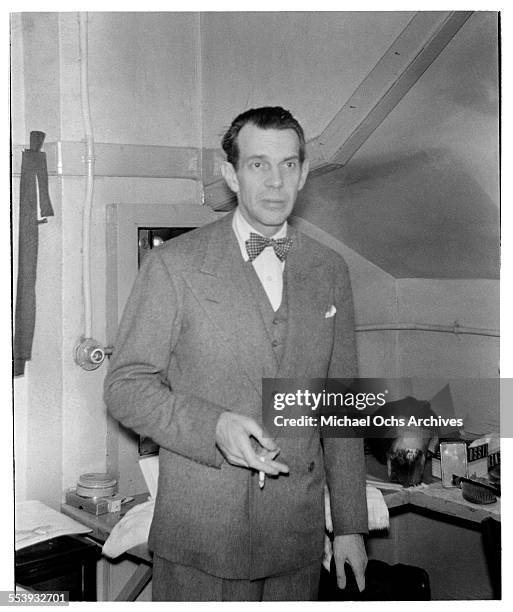 Raymond Massey Photos And Premium High Res Pictures Getty Images