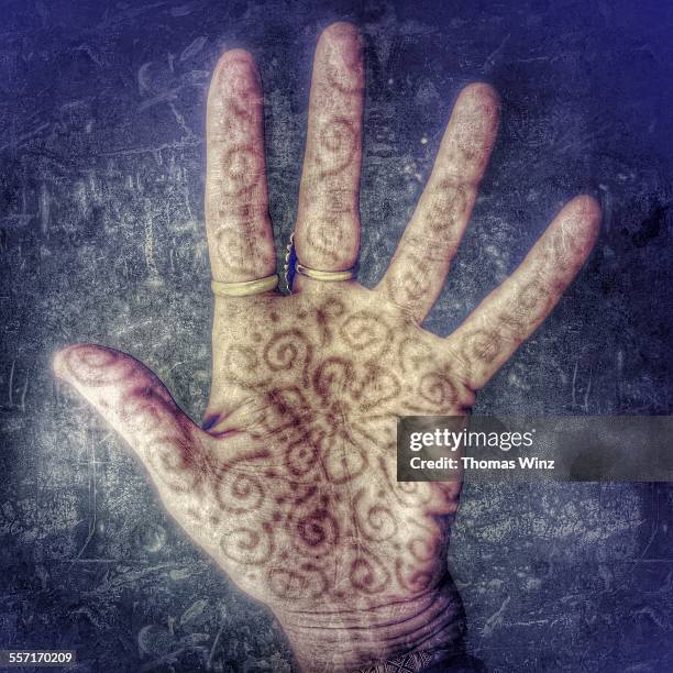 Hand Twisting Open Photos And Premium High Res Pictures Getty Images
