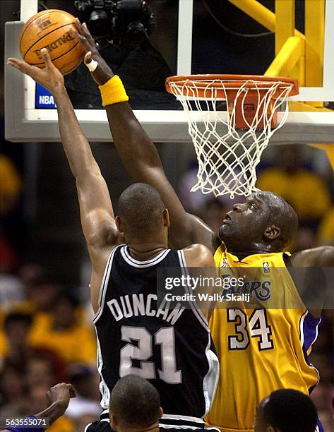 Tim Duncan Block Photos and Premium High Res Pictures - Getty Images Tim Duncan Block Photos and Premium High Res Pictures - Getty Images