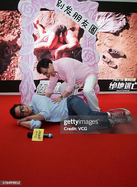 16 Johnny Knoxville Jackie Chan Photos & High Res Pictures - Getty Images 16 Johnny Knoxville Jackie Chan Photos & High Res Pictures - Getty Images