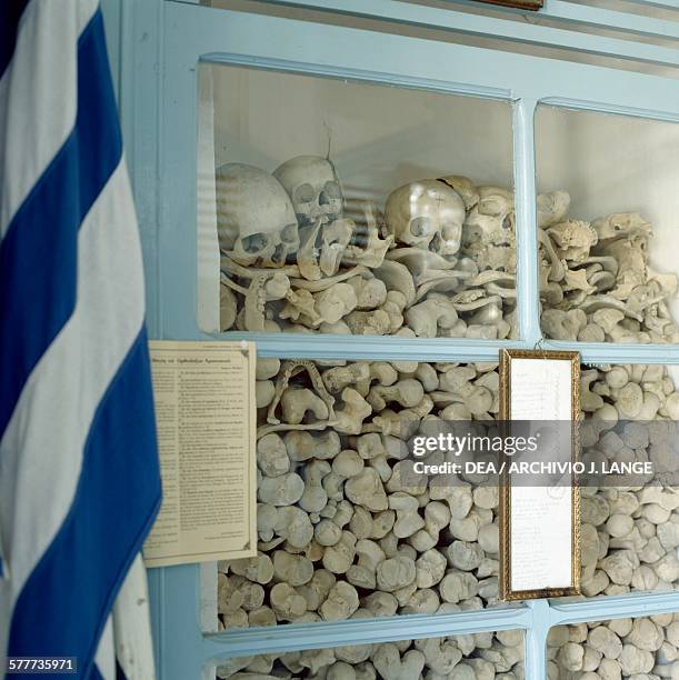 The Massacre At Chios Photos et images de collection - Getty Images The Massacre At Chios Photos et images de collection - Getty Images