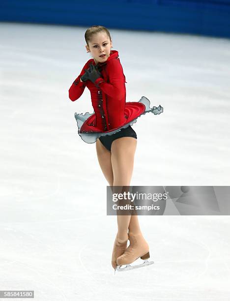 Yulia Lipnitskaya Photos And Premium High Res Pictures Getty Images