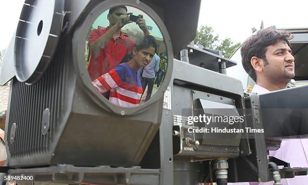 203 Know Your Army Exhibition Stock Photos, High-Res Pictures, and ... 203 Know Your Army Exhibition Stock Photos, High-Res Pictures, and ...