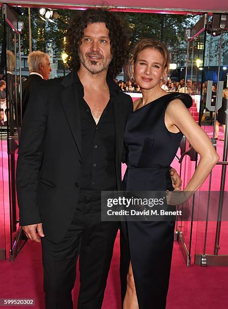 Bridget Jones Renee Zellweger Photos and Premium High Res Pictures ... Bridget Jones Renee Zellweger Photos and Premium High Res Pictures ...