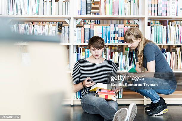 College Students Cell Phones Background Photos and Premium High Res ... College Students Cell Phones Background Photos and Premium High Res ...