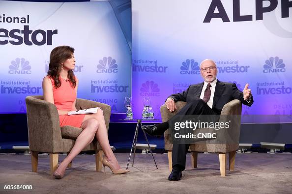 Cnbcs Kelly Evans Moderates A Keynote With Paul E Singer Founder