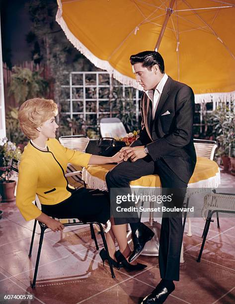 Elvis Presley Movie Scenes Photos And Premium High Res Pictures Getty