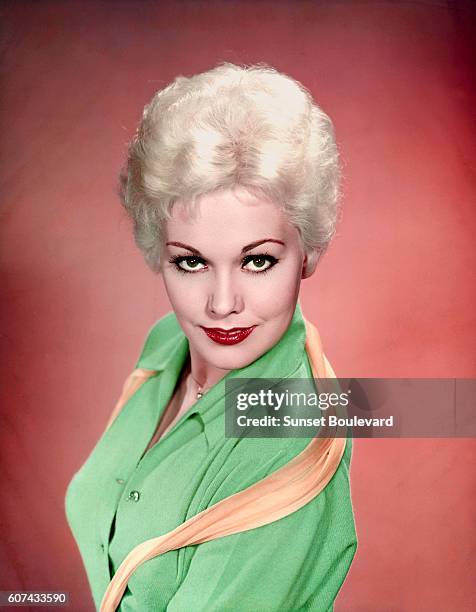 Kim Novak Photos Photos And Premium High Res Pictures Getty Images