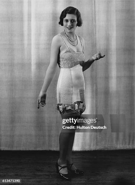 Girdle Models Pictures Stock Fotos Und Bilder Getty Images
