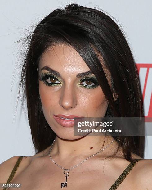 Darcie Dolce Photos Et Images De Collection Getty Images