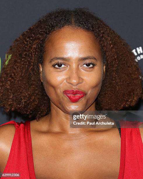 Actress Lisa Nicole Carson Photos And Premium High Res Pictures Getty Images