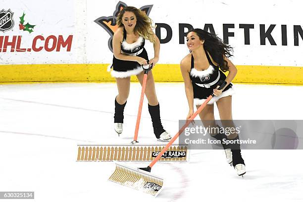 Nashville Predators Ice Girls Photos And Premium High Res Pictures Getty Images
