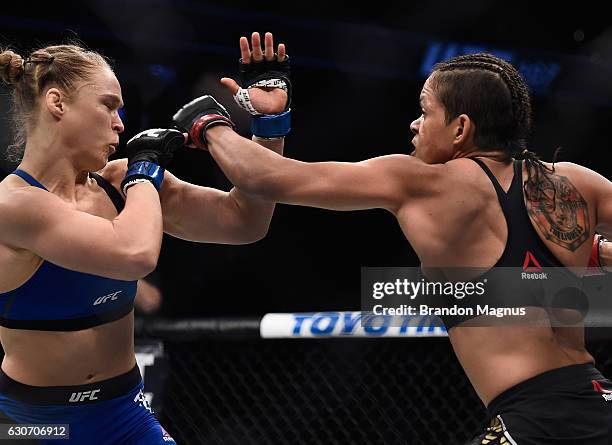 Amanda Nunes Ronda Rousey Photos And Premium High Res Pictures Getty