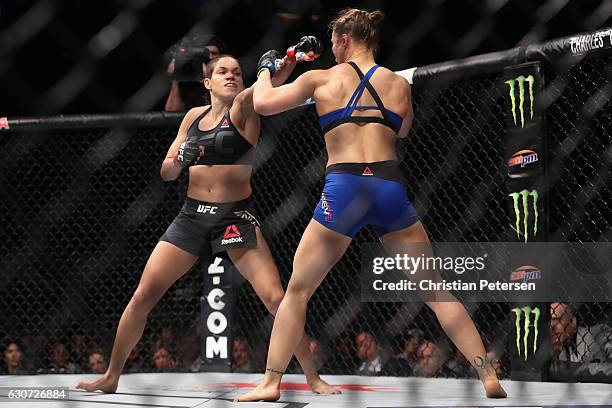 Amanda Nunes Ronda Rousey Photos And Premium High Res Pictures Getty