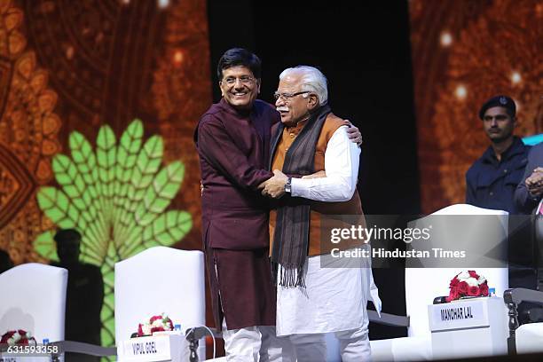485 Cm Manohar Lal Khattar Photos And High Res Pictures Getty Images