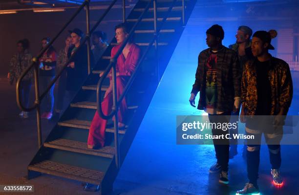 Worlds First Supermodel Photos And Premium High Res Pictures Getty Images