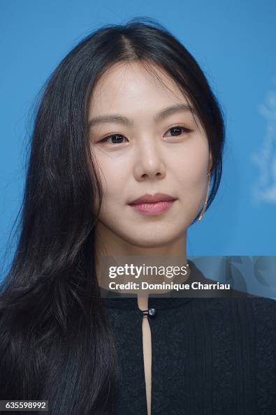 Actress Kim Min Hee Attends The On The Beach At Night Alone Photo Fotografia De Notícias