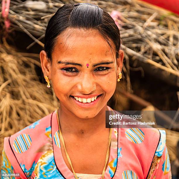 Indian Girl In Saree Fotografías E Imágenes De Stock Getty Images