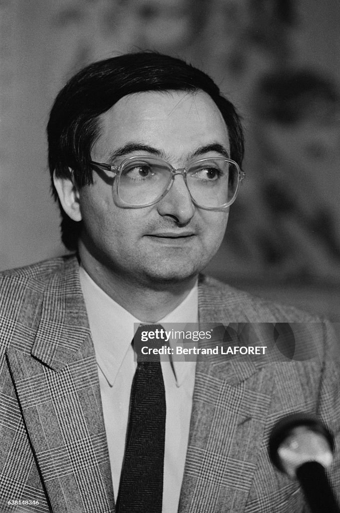 Portrait de Jacques Attali à Paris, France, le 30 juin 1982. News Photo ... Portrait de Jacques Attali à Paris, France, le 30 juin 1982. News Photo ...