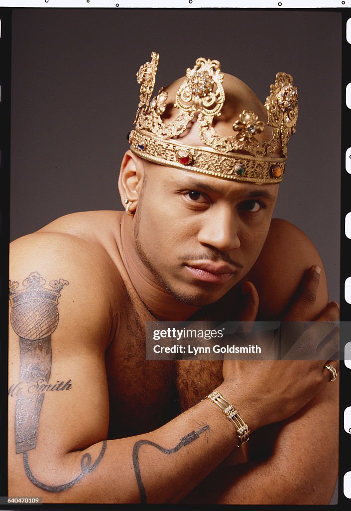 Rapper Ll Cool J Barechested Wearing A Crown News Photo Getty Images