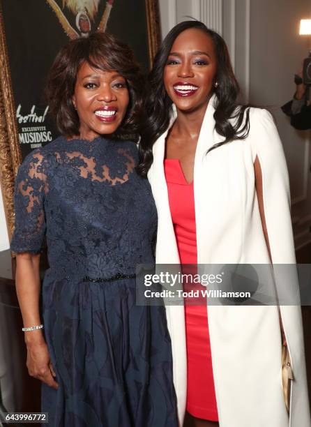 Alfre Woodards Oscars Sistahs Soiree Photos And Premium High Res