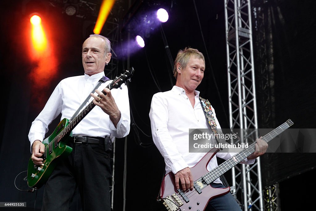 Status Quo Aquostic Stripped Bare Tourstatus Quo Sind Rick Parfitt